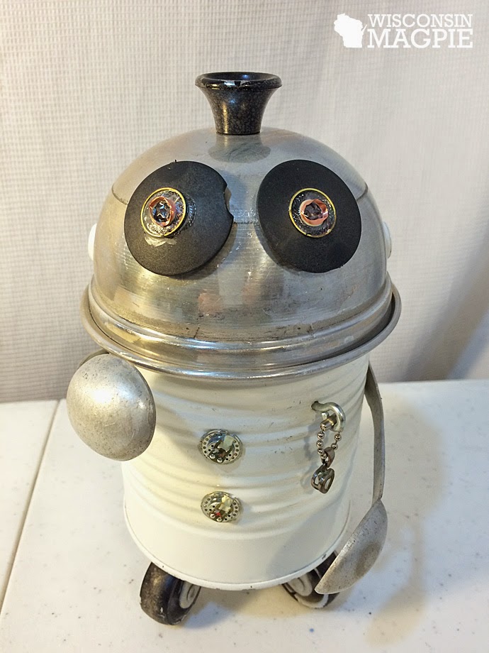 Assemblage | Building a robot companion - Wisconsin Magpie